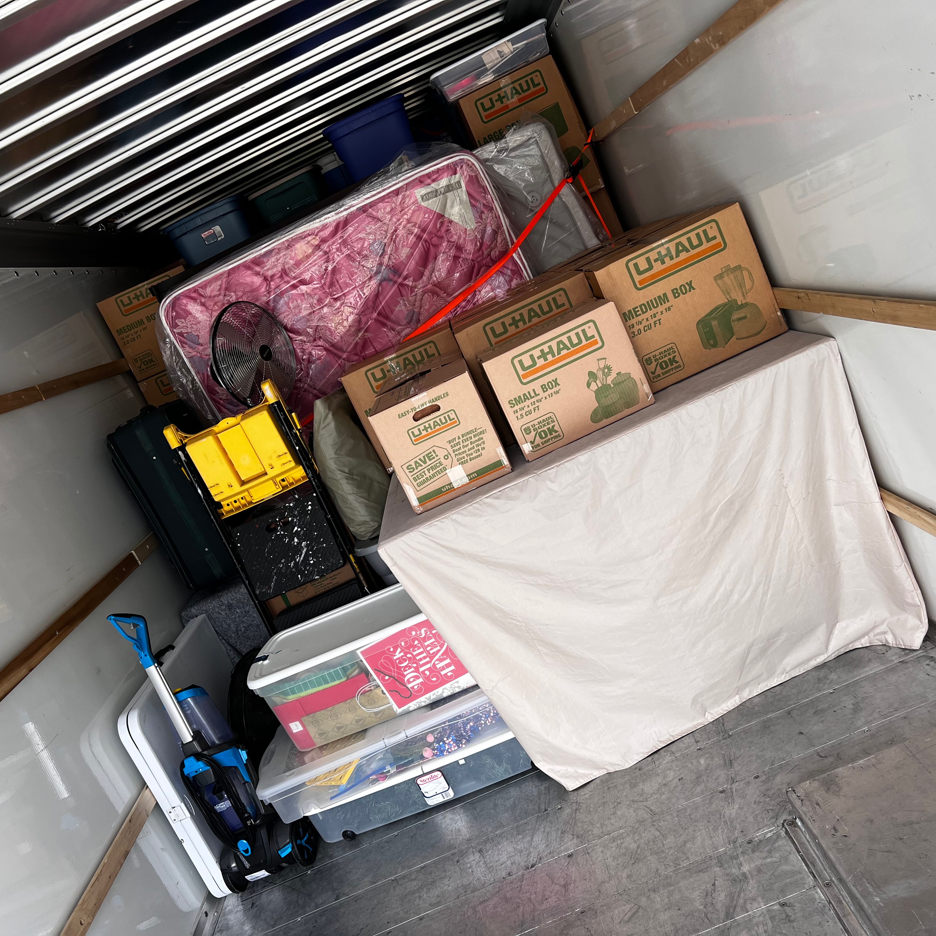 Universal Movers - A Local Wilmington Moving Company | HireAHelper