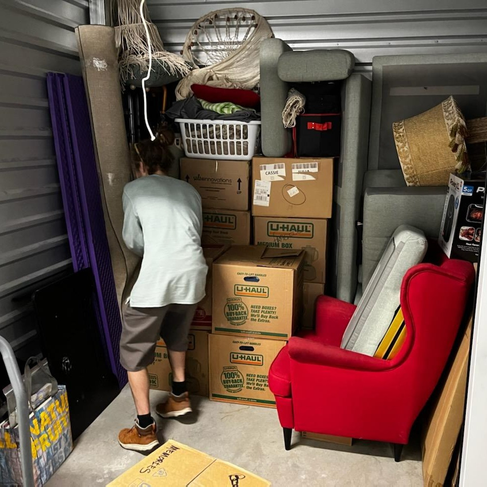 Man on the Move - A Local Vancouver Moving Company | HireAHelper